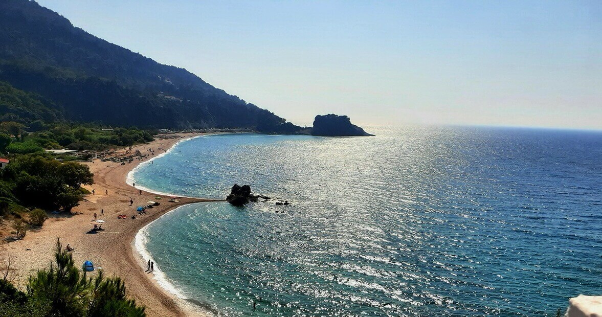 Discover the best Samos beaches - Natania Travel
