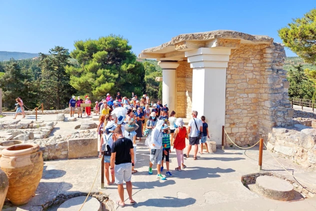 Discover the secrets of Knossos Palace - Natania Travel